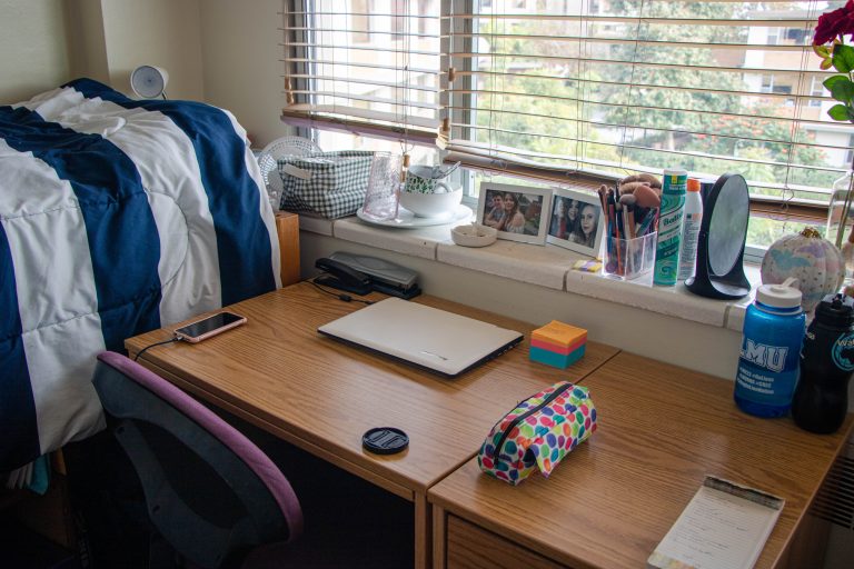 What my American dorm room is like - Global Opportunities Globetrotters ...